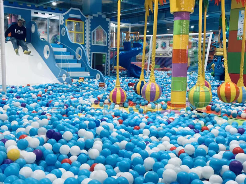 Parque infantil interior para niños - Diversión segura todo el año